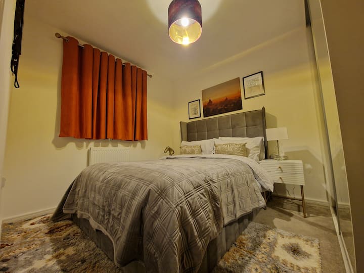 Cozy Bedroom In A Modern House, Wifi,free Parking - Wolverhampton