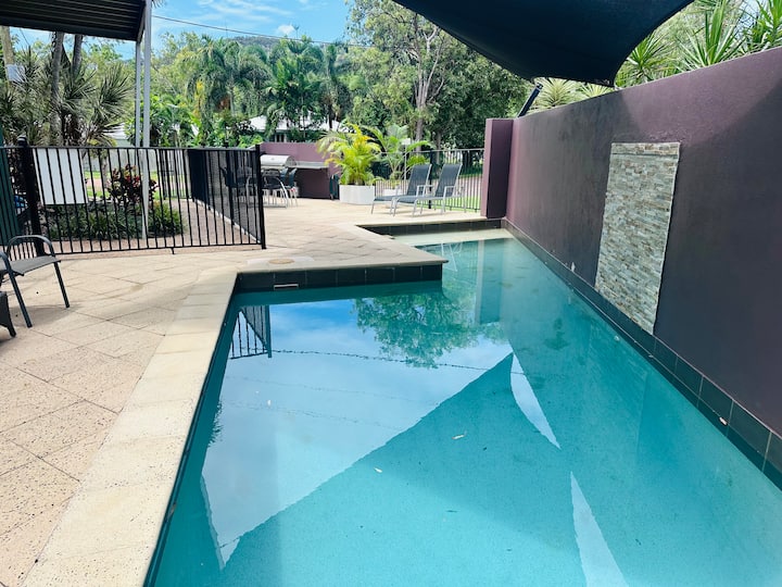 Magnetic Waves
3 Level Townhouse - Picnic Bay