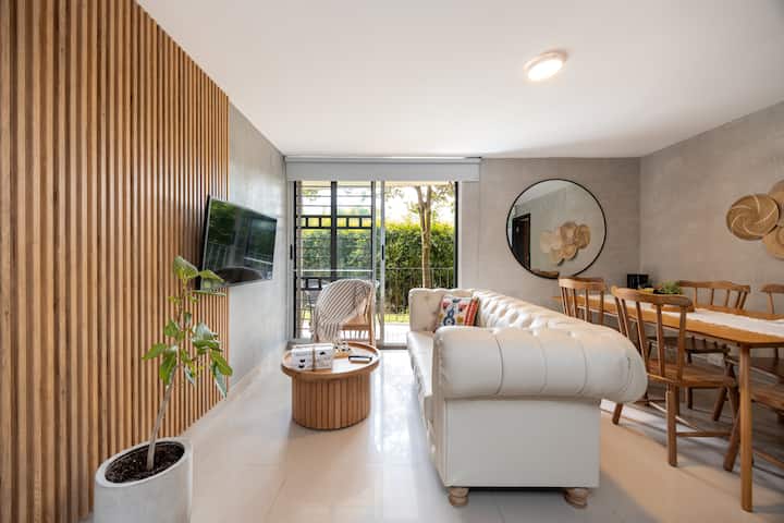 Acogedor Y Tranquilo, Zona Verde, 500 Mbps Y A/c - Medellin, Antioquia, Colombia