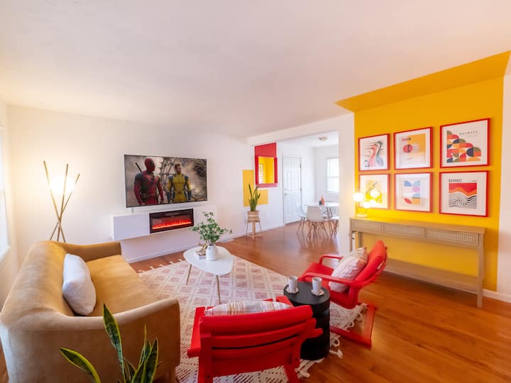 [3br] Allen Fieldhouse Access · 2br W Garage - Lawrence, KS