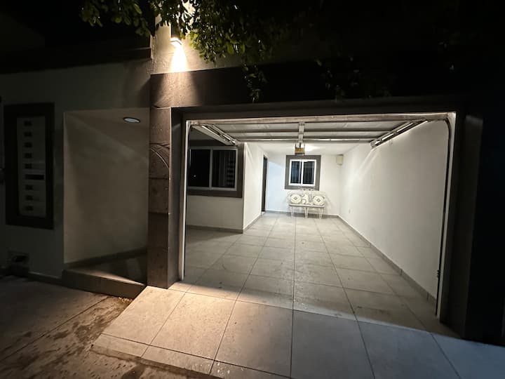 Casa Con Excelente Ubicación - Los Mochis