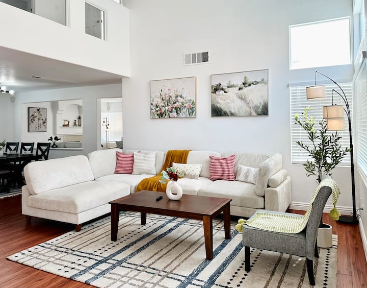 10 Min To Strip Chic 6beds New Furniture - Las Vegas, NV