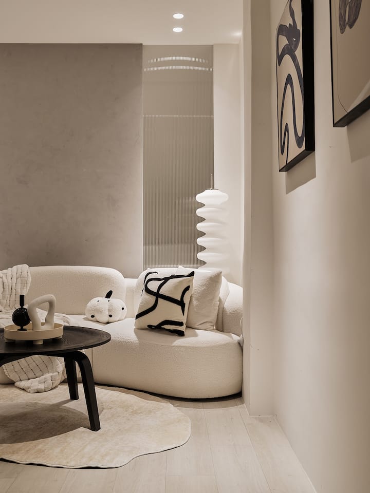 Ethereal/1f免爬樓梯/mrt龍山寺1號出口/廣州街夜市/西門町彩虹/華西街夜市/小南門 - Taipei