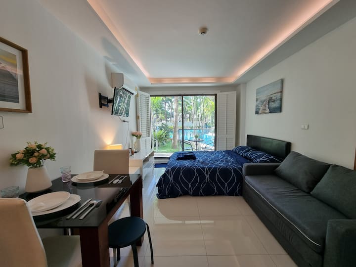 Laguna Beach Resort 3 Garden And Pool Access - Jomtien