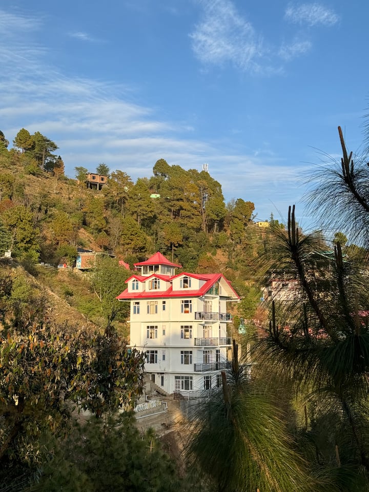 6 Rooms, Attached Washrooms, 1 Kitchen - Shimla