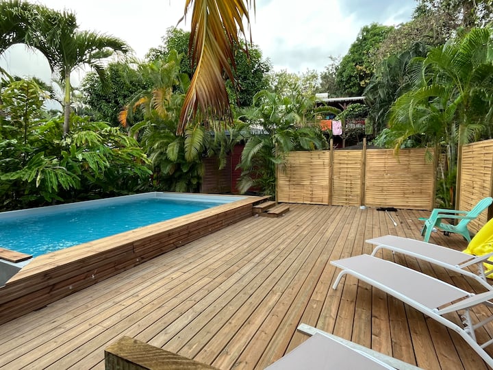 Le Morne Aux Fous - Tribord - Deshaies