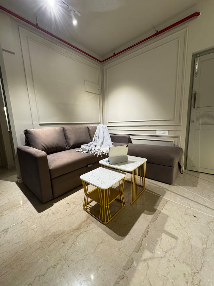 Luxurious 5* Apartment At Malad On Weh Near Nesco - 