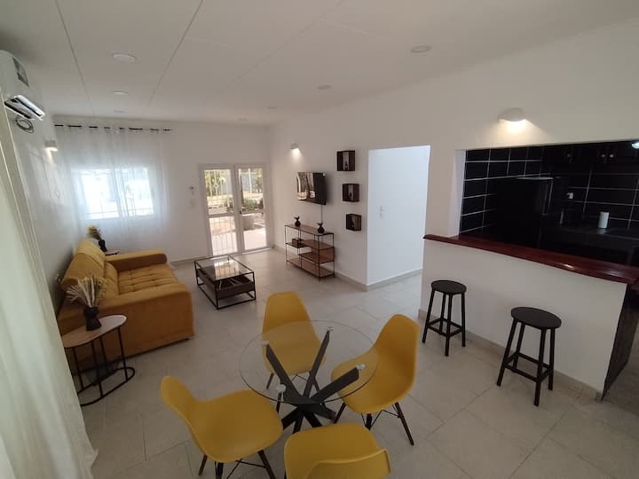 Villa Clicquot - 加彭