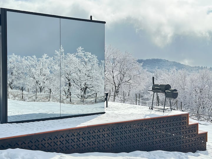 Mirror House - Nook - Georgia