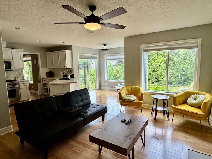 Single Family House In Bethany - Portland, OR