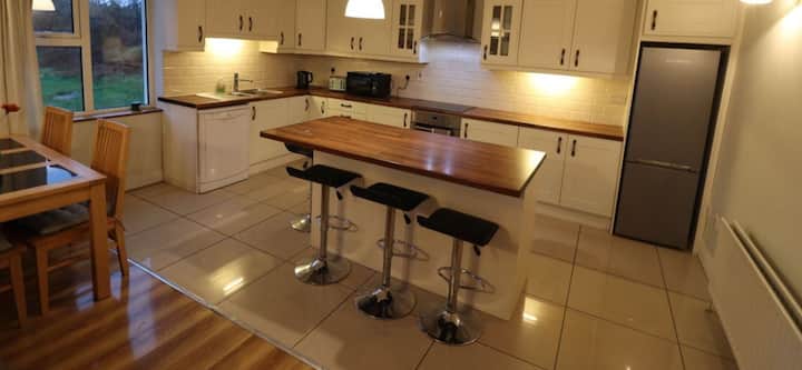 Killaloe Holiday Home - Killaloe
