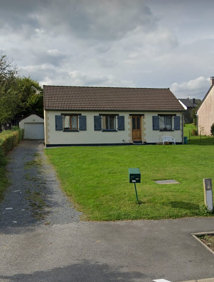 Chez Juline, Charmante  Maison De Plain Pied - Lonny