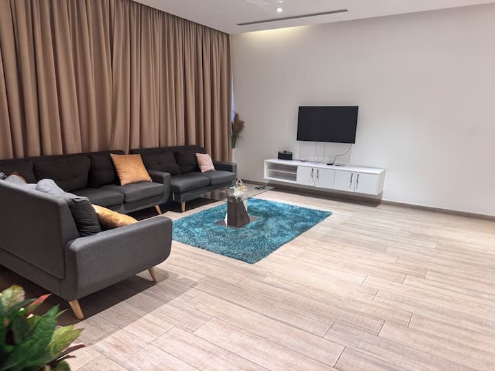 2 Bedroom Apartment With Pool - Accra