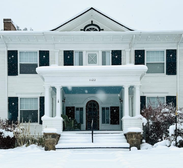 Colonial Home In Idaho Springs - Idaho Springs, CO