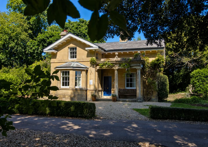 Charming Cotswold Hideaway On Private Estate - Castle Combe