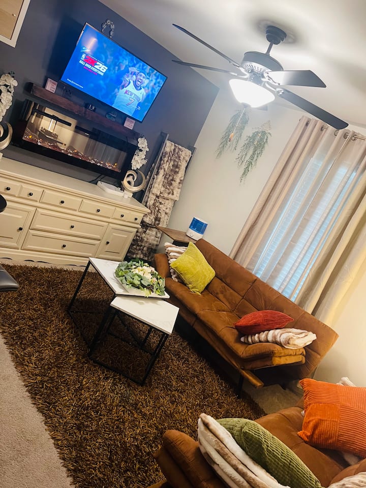 Cozy Boho-style Private Guest Suite - Bakersfield, CA