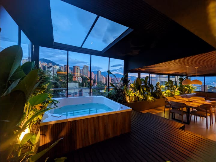 Departamento Penthouse, Poblado, Jacuzzi, 10guests - Medellín