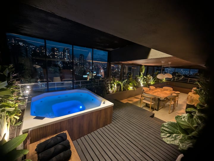 Cyan Penthouse - Medellín