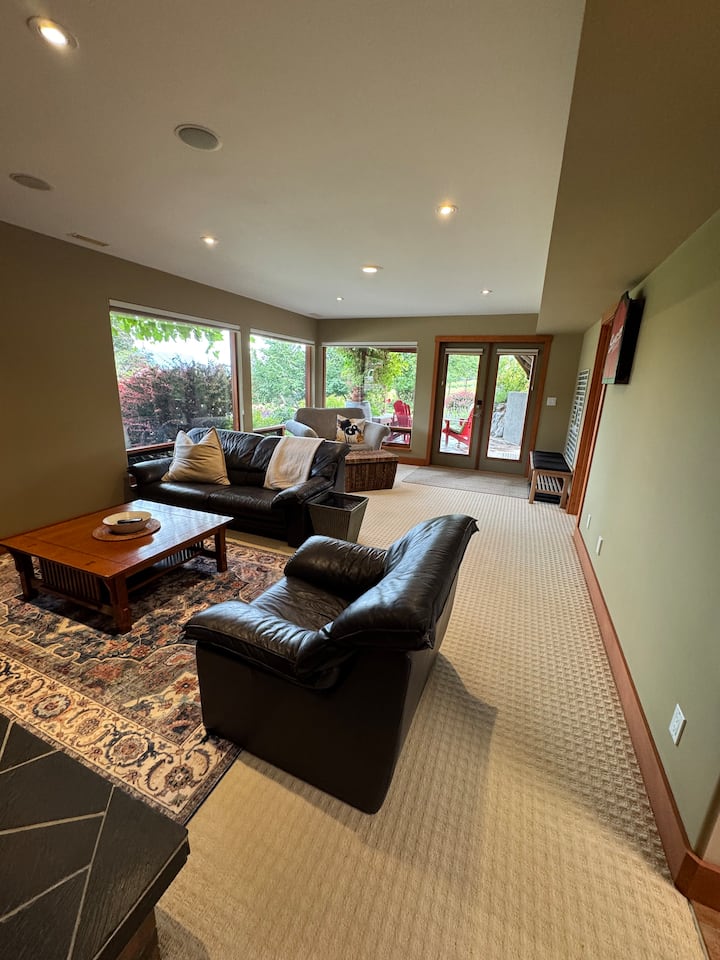 Juno Block Vines Guest Suite - Summerland
