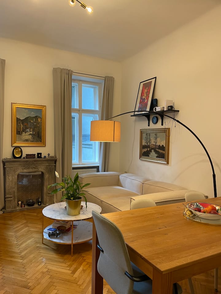 Charmante Altbauwohnung - Near Christmas Market - Wien