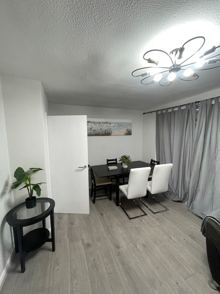 Spacious 3-bedroom Home | Bletchley - Milton Keynes