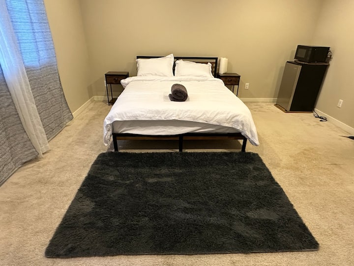 Cozy Private Room & Bath - Everett, WA