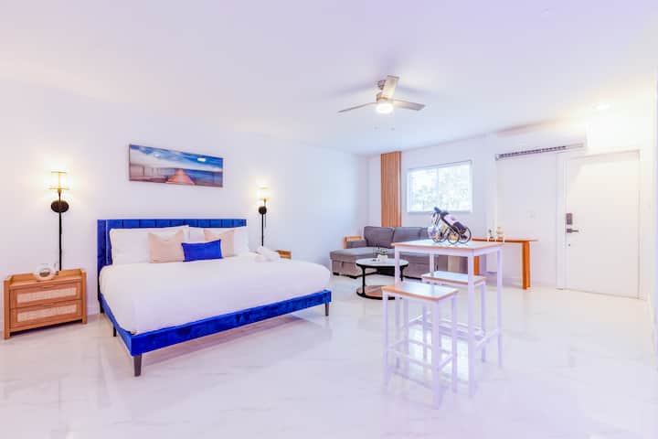 The Golden Pearl/4 Ppl/ Private Entrance - Sanibel Island, FL