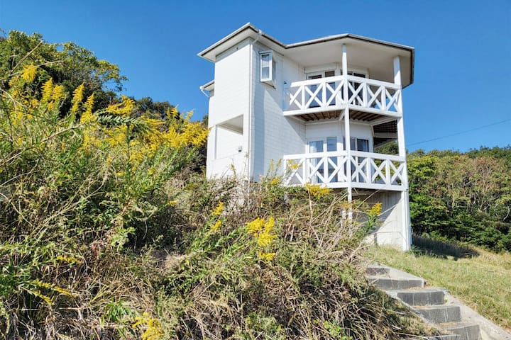 Ultra-private Off-grid Island Retreat - 赤穗市