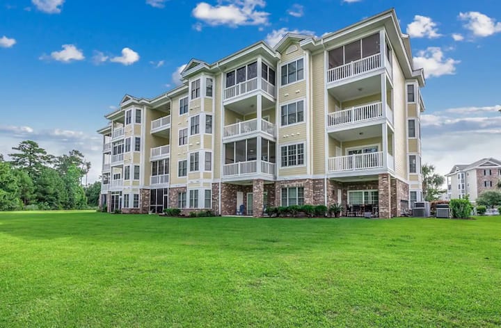 Golf View Condo 1.5 Mi To Beach And Attractions - Myrtle Beach, SC