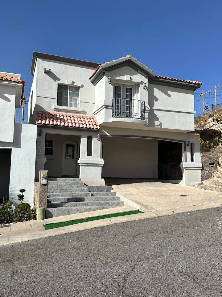 Casa Excelente Ubicación Y Seguridad - Chihuahua
