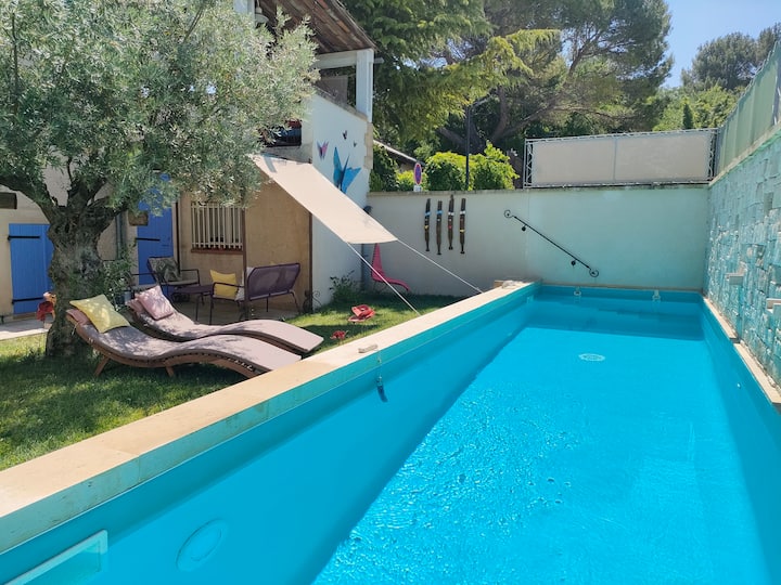 Gîte  Avec Jardin , Bassin De Nage , Spa - ibis Styles Pertuis Portes du Luberon