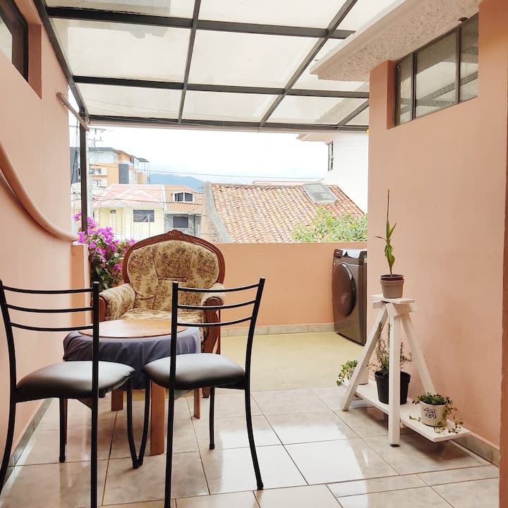 Suite Privada | Quinta Lucrecia | Wifi | Parking - Cuenca