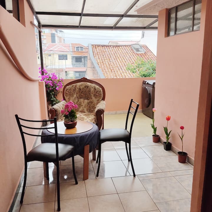 Suite Privada 1br|quinta Lucrecia|wifi|parking - Cuenca