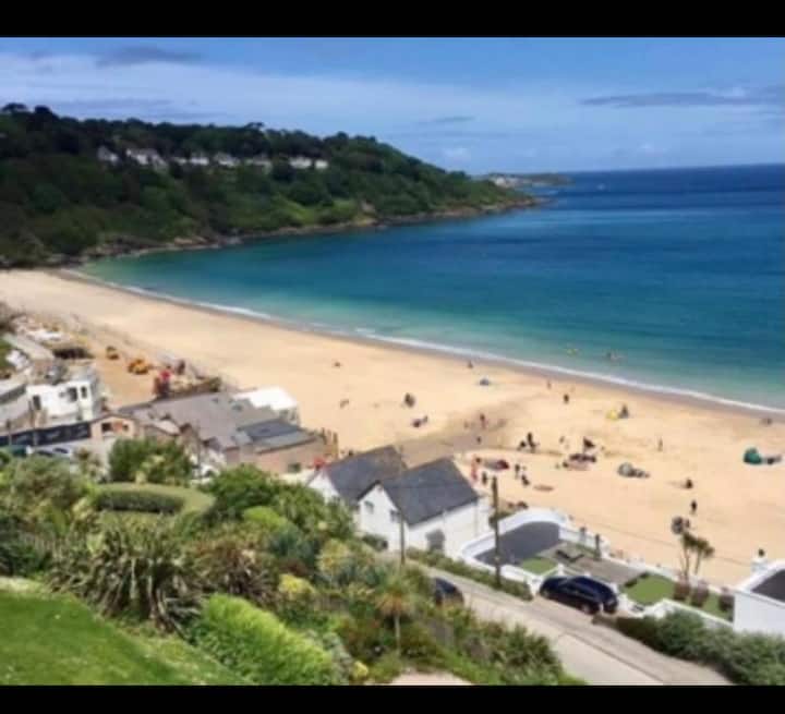 Cozy Seaside Holiday Home With Hot Tub - Cornwall