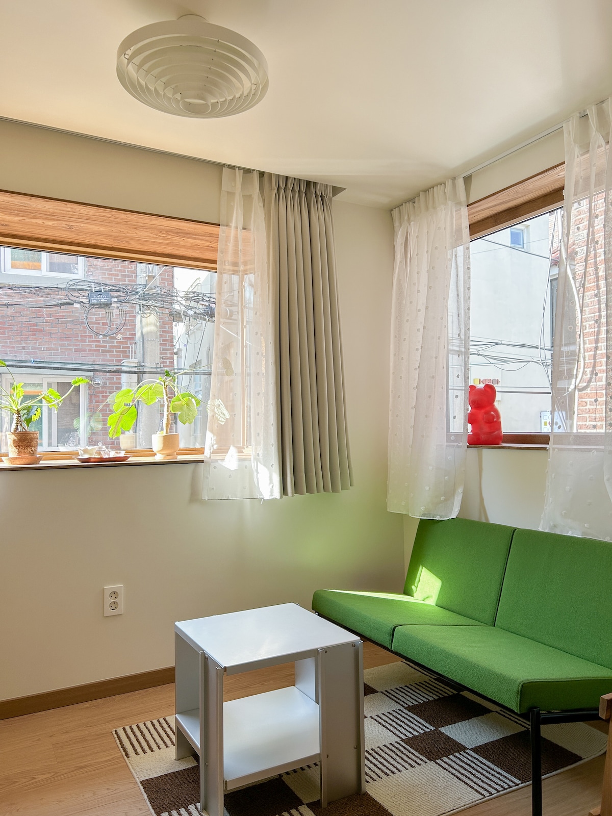 [Spring Special] Recommended for 2 people | Mangwon Station 2 minutes ...