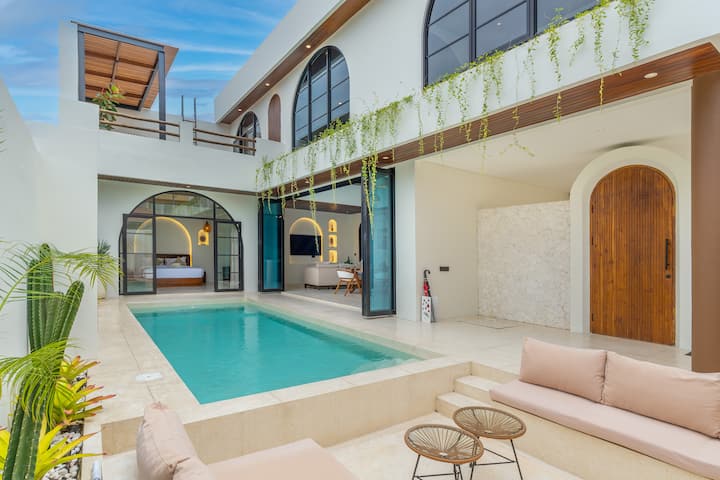 Luxury 3-br Seminyak Villa With A Private Pool - Australia