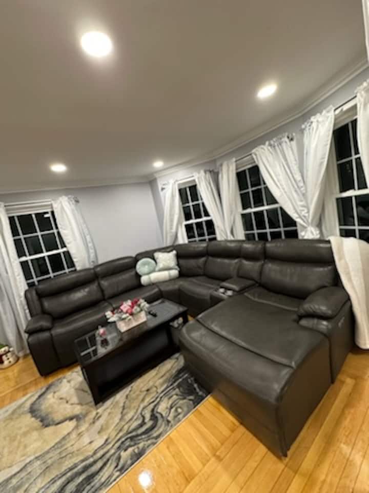 North End Retreat - Manchester, NH