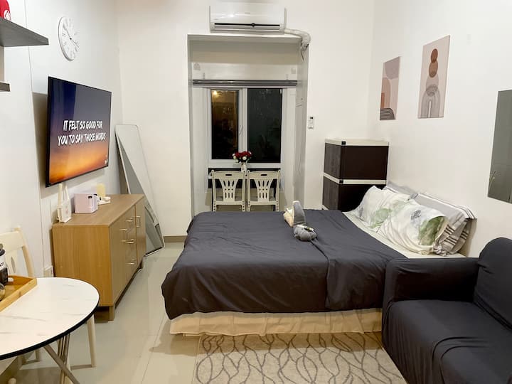 Home In Quezon City - Quezon City