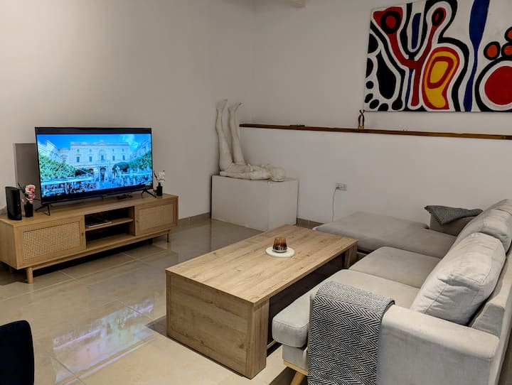 Stay In The Heart Of Valletta - Valletta