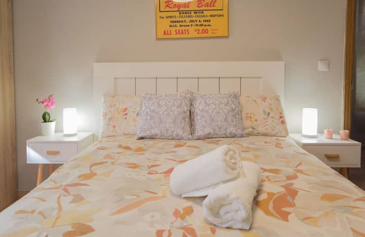Alicante’s Room 5 - Alicante