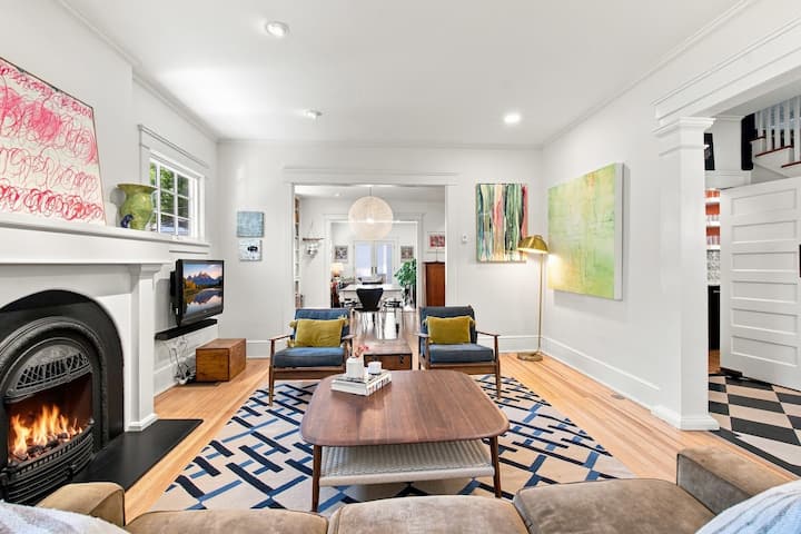 Historic Mapleton Hill Home With Modern Amenities - Boulder, CO