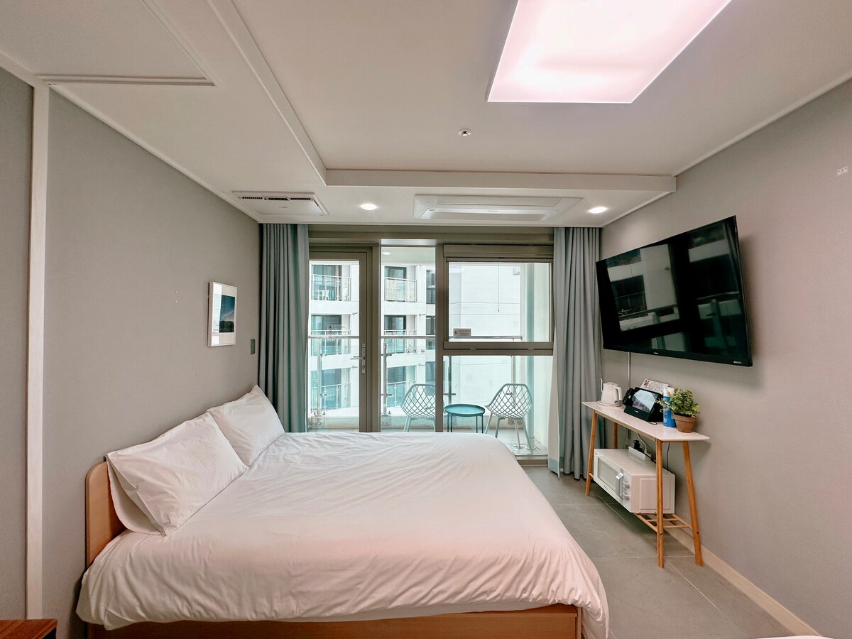 [Hyoi Stay the Gwangan] #27 Terrace Half Ocean View #All Guest Rooms ...