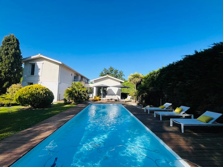 La Rêverie - Familiale Avec 12 Couchages & Piscine - Pessac