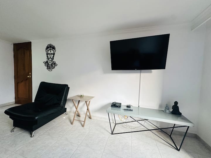 Apto 3 Alcobas Los Colores 1415 - Medellin, Antioquia, Colombia