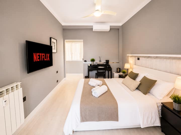 Pescara Center · 2 Steps To Sea · Free Netflix - Pescara