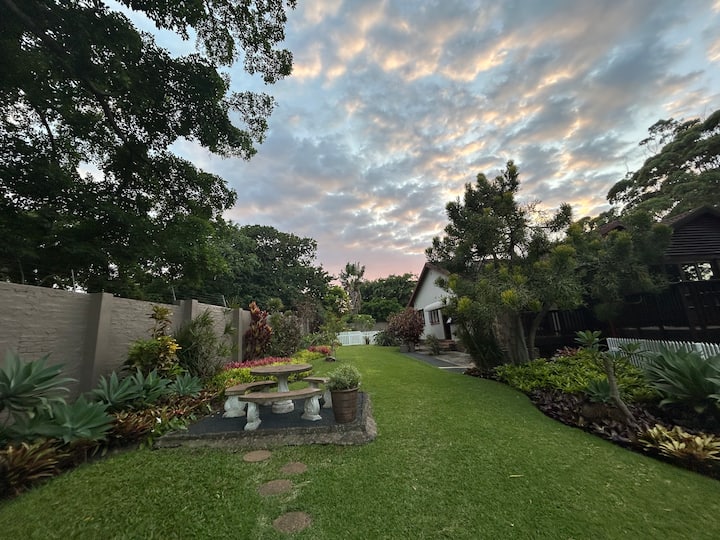 Flamboyant House - Southbroom