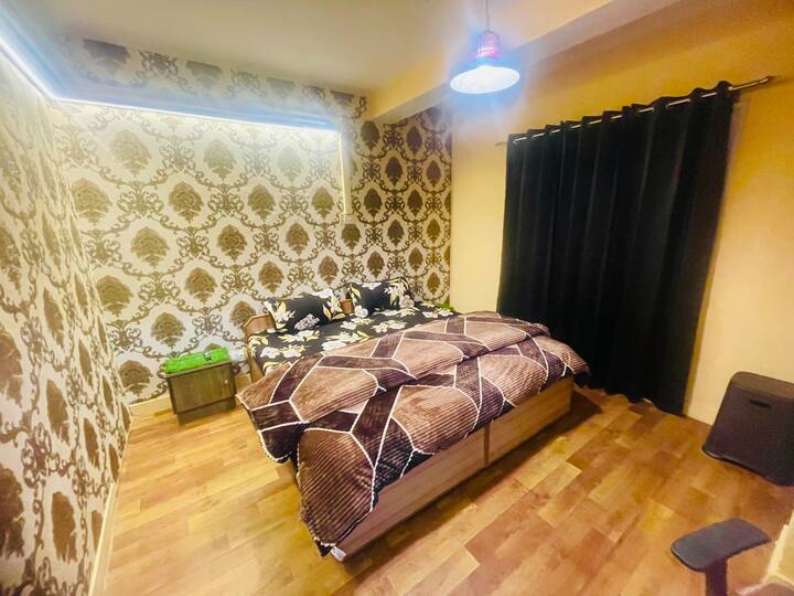 Comfy Studio Apartment (Mall Road Walkable) - Shimla