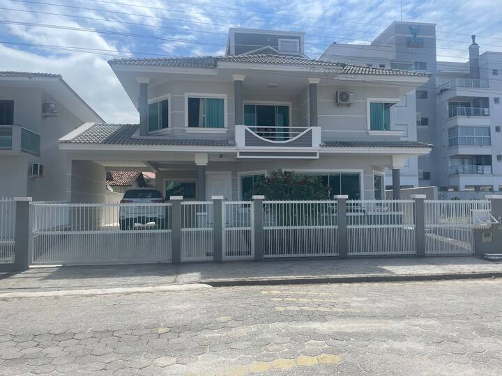 Belíssima Casa Praia De Palmas! - Governador Celso Ramos