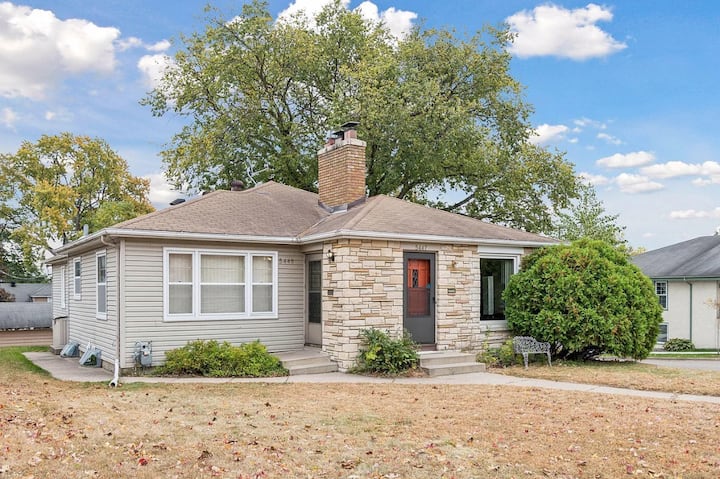 Penn Avenue Home
Near Msp And Moa. - Edina, MN