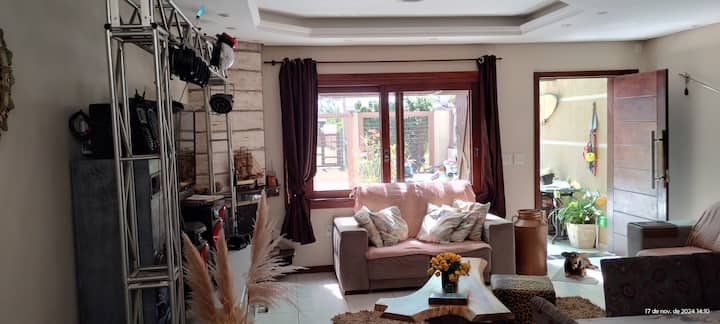 Casa Veraneio Confortável Completa Com Tudo - Tramandaí